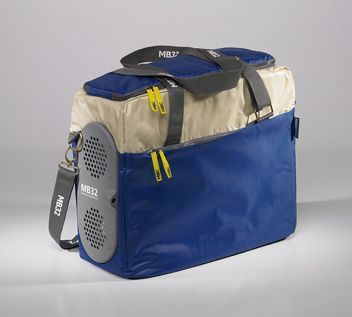 Review of Mobicool MB32 32L Electric 12V Cool Bag - The Car Stuff