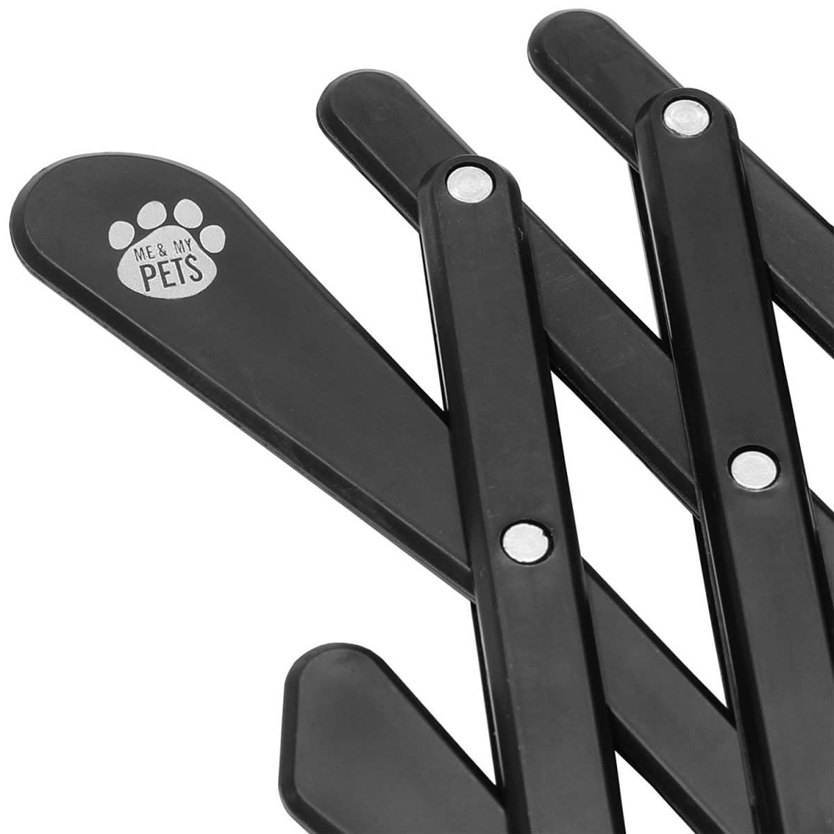 Review of Me & My Pets Car Window Guard/Vent - The Car Stuff