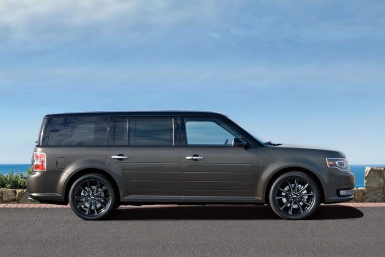 How many airbags in 2017 Ford Flex | Safety Features & Safety Score