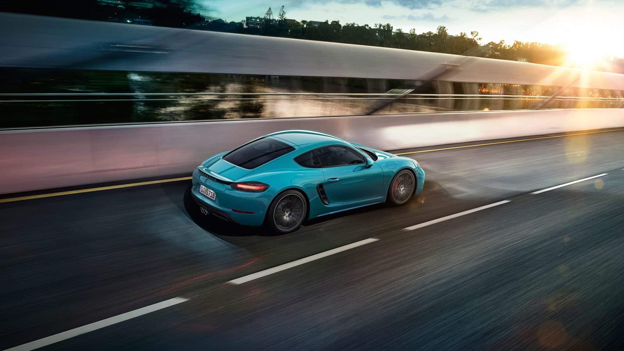 How many airbags in 2018 Porsche 718 Cayman | Safety Features & Safety ...