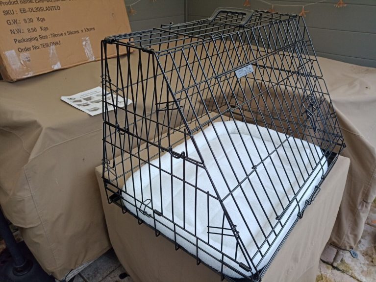 Best Sloping Dog Crates and Cages for your Car Boot - The Car Stuff